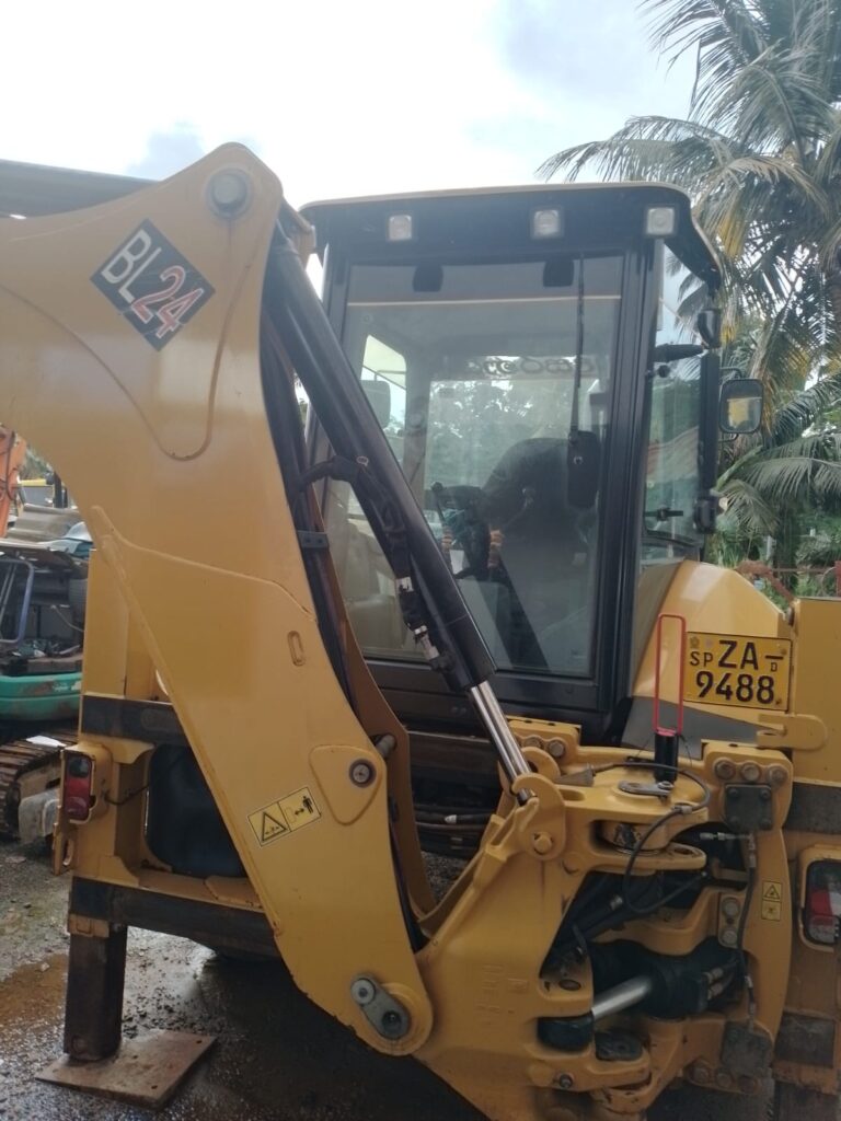 CAT 428F2 Year 2018 - OnSite