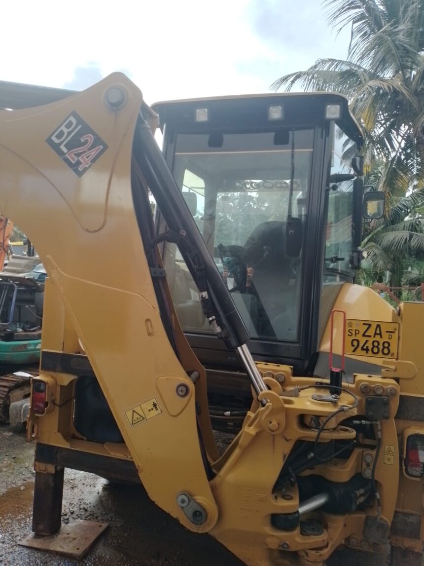 CAT 428F2 Year 2018 - OnSite